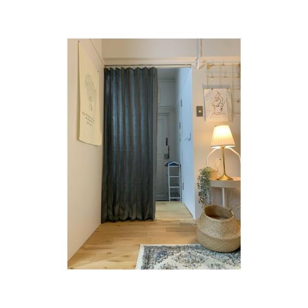 ●商品サイズ：幅130×高さ170cm●さらっとして感触で清潔感のある天然素材のアコーデオンカーテン●アコーディオン間仕切りでアイデア次第で使い方色々●カーテンレールを使用してそのまま取付られるリングランナーも付属しているのでテンションポー...