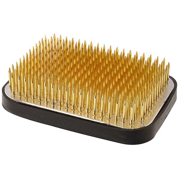 《商品詳細》 ■針：真鍮 　■台：鉛 ■用途：生け花専用 ■名称：角　中 ■針寸法（約）：太さ直径1.4ｍｍ×高さ13ｍｍ ■針の本数：276本 ■ゴムリング付