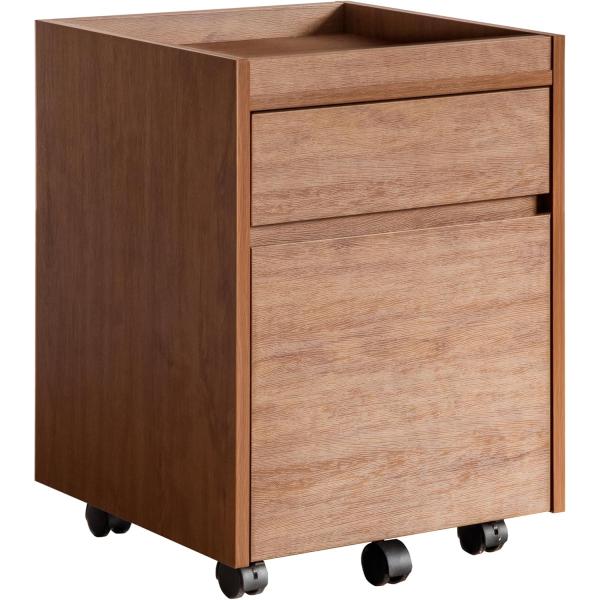 色々収納できる引き出しが二杯付いたシンプルで美しい木目調のサイドチェスト『Lezele（ルゼル）』。デスク周りはもちろんリビングや寝室などお家の色々な場所でマルチに活躍します。深さの異なる二つの引き出しはA4ファイルも収納できるサイズ。天板...