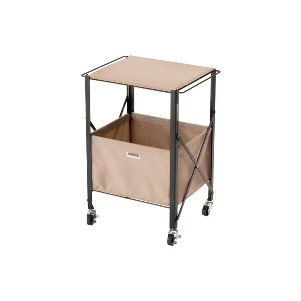 ●折りたたみができて、コンパクトに持ち運びができるテーブルワゴン。●キャスター付きなので手軽に移動ができ、ストッパーも付いているのでしっかりと固定できます。●インテリアはもちろん折り畳んで持ち運びができるので、アウトドア・キャンプ・レジャー...