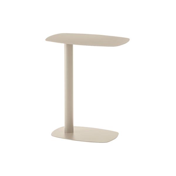 ●スタイリッシュな印象を与えるマットな質感。●アシンメトリーなデザインが美しいサイドテーブル。●幅28cmとスリムな設計のため、場所を取らず様々な場所で活躍。●無駄のないシンプルなデザインが、モダンでスタイリッシュな印象を与えてくれます。●...