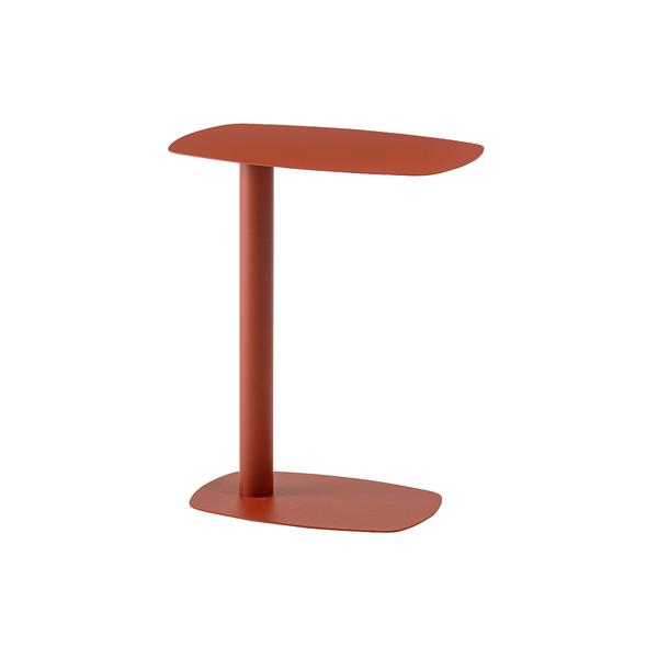 ●スタイリッシュな印象を与えるマットな質感。●アシンメトリーなデザインが美しいサイドテーブル。●幅28cmとスリムな設計のため、場所を取らず様々な場所で活躍。●無駄のないシンプルなデザインが、モダンでスタイリッシュな印象を与えてくれます。●...