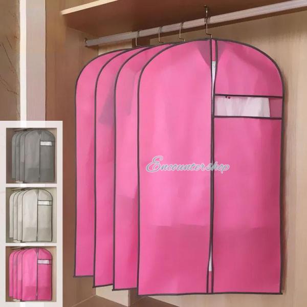■ 品名：衣装カバー■ 素材：不織布■ カラー：全3色■ サイズ：M-L検索ワード：衣装カバー 洋服カバー 半透明タイプ まとめてタイプ ホコリ防止 衣替え 衣類収納ケース 取り付け簡単 衣類カバー ウエアカバー 洋服カバー 衣類 マチ付き...