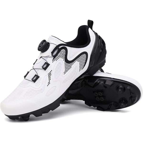 【材質革新】ソールはナイロン製です、高密度マイクロファイバーアッパーとの組み合わせ、通気孔を密に布し、両足の自由呼吸を確保し、乾いて快適である。反射棒のデザインは、夜間の走行安全性を高め、一歩一歩安心させる。独自のロックデザインで、ランニン...