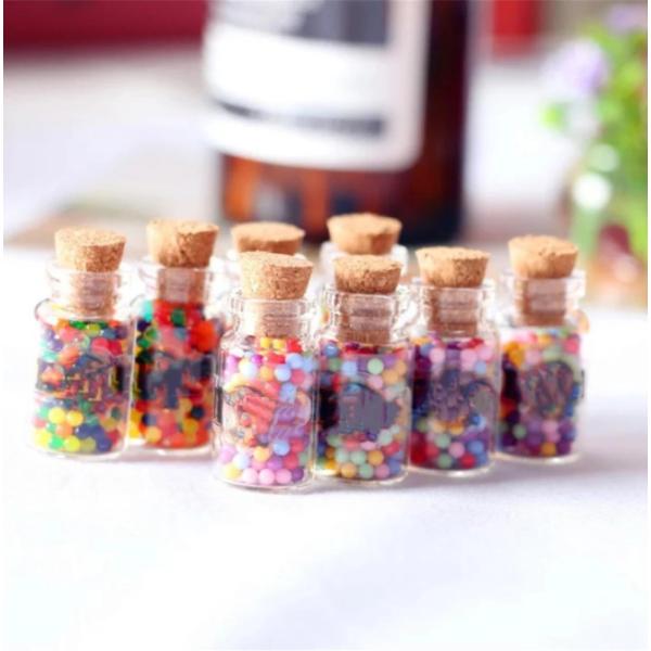 【商品説明】ミニチュアチョコレートビーンズ キャンディ １点ジャー ボトル お菓子 ドールハウス用 小さな食べ物 おもちゃ リアル ミニチュアフード ミニature スイーツ内容数：1点素材：プラスチック/ガラスカラー：1、オレンジMAX2...