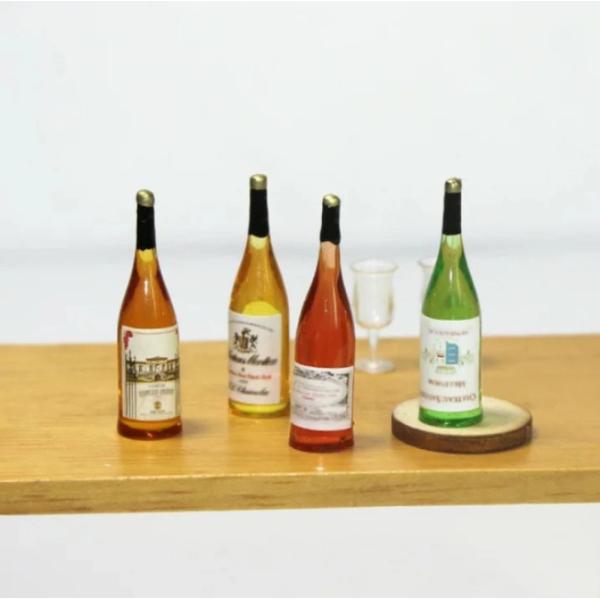 【商品説明】ミニチュア ワインボトル 1本ワインミニチュアコレクション　バービーアクセサリーセット　ミニチュアダイニングシーン装飾内容数：1本カラー：1、ブラウン2、グリーン3、レッド4、ライトブラウン素材：プラスチックサイズ：約40ｍｍｘ...