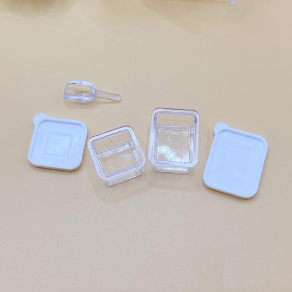 セット内容：蓋 2点フードコンテナ 2点クリアキッチンスクープ 1点材料：樹脂サイズ：写真(2)◆色味について 撮影環境によりスマートフォン、パソコンなどの画面上と実物では多少色味が異なることがございます。＊製品により多少の誤差が生じる場合...