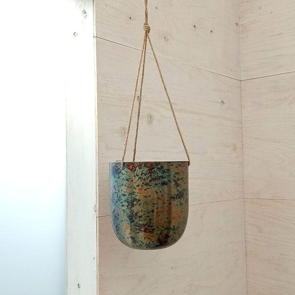 ★在庫処分特価です★オランダ・Ter Steege社のメタル製のハンギングプランター。底穴はないので、インテリアで観葉植物の鉢カバーとしてご使用ください。渋みのあるコッパーの色合いが落ち着いた雰囲気です。※詳しい商品説明は下のほうに記載があります