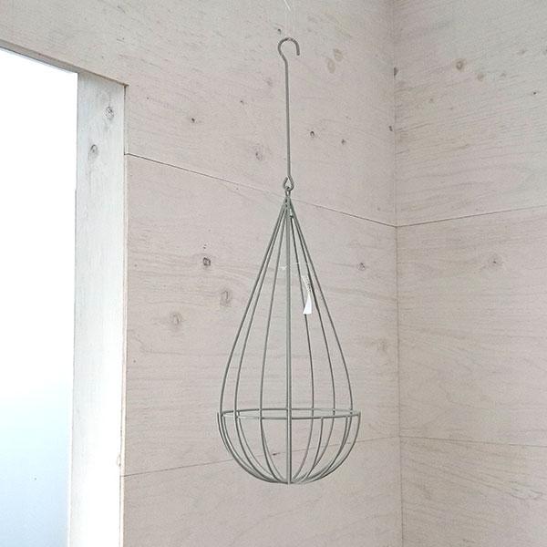 吊り下げて飾れるアイアンハンギング　ツタが伸びる植物などの飾りつけにおすすめです。※詳しい商品説明は下のほうに記載があります
