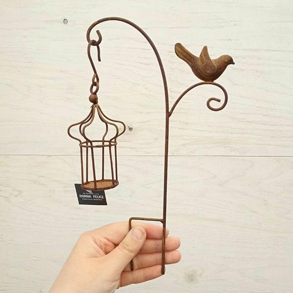 ブリキで出来たオーナメント。一つ一つ手作りのため、多少のサイズや塗装のムラ等、個体差があります。※詳しい商品説明は下のほうに記載があります