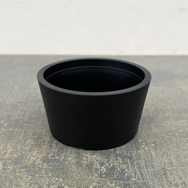 「Maceta」PlasticPotは、植物を美しく引き立てるプラスチック製の鉢で、愛用者の間で「植物が映えるプラ鉢」として高い人気を誇ります。※詳しい商品説明は下のほうに記載があります