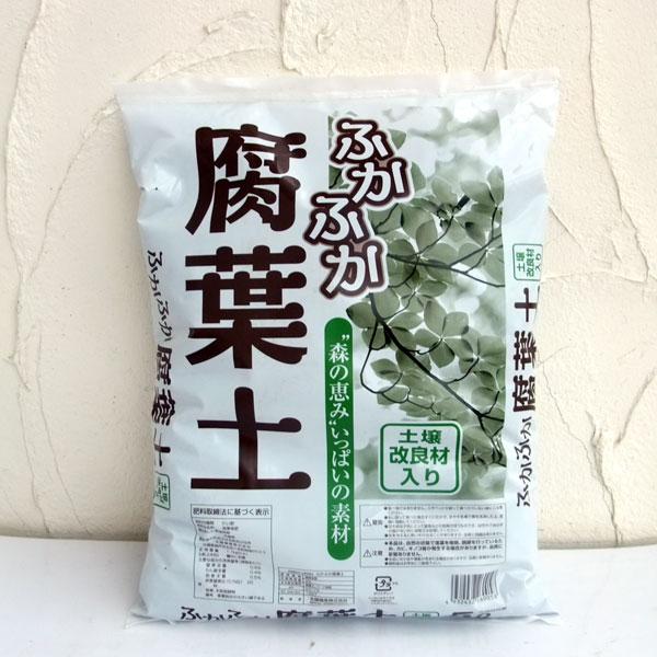 主にインドネシアなどの東南アジアで採取した腐葉土を神戸で熟成させ、土壌改良材のバーク堆肥と混合させた腐葉土です。※詳しい商品説明は下のほうに記載があります