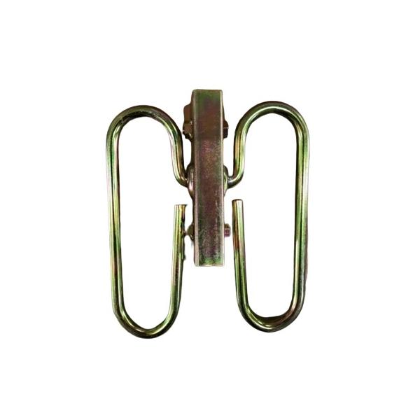 19ミリのパイプに取り付け可能。妻面の扉の取手。ニギリ部分を90度ひねることで扉をストップ。