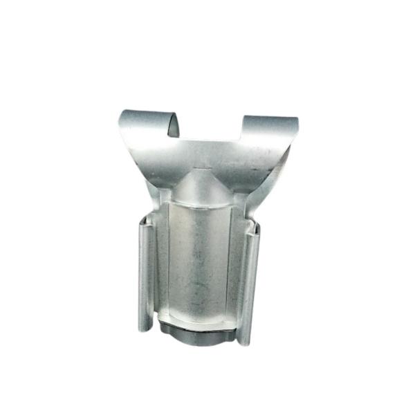 Ｔ型にパイプを固定する際に使用。