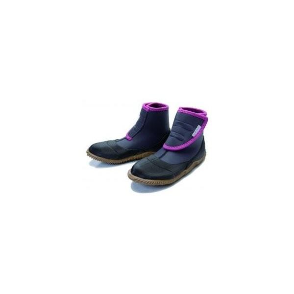 フィット感抜群の新感覚のワークシューズです。柔らかくて軽く、つま先が二重で丈夫なのであらゆるワークシーンで活躍します。