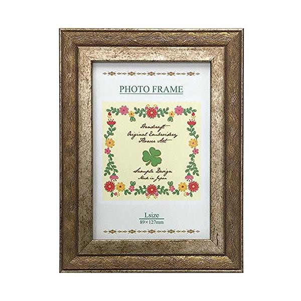 2010ゴールド/L判/105554・パッケージ個数:1・デザイン製の高いシックで落ち着きのあるフレームです。・外寸:W120×H158×D14mm・内寸:W89×H127mm・窓寸:W77×H115mm・重量:164g