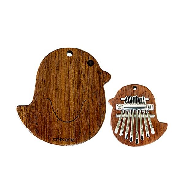 CHICK/-/OTKLM-101/CHICK・Color:CHICK・パッケージ個数:1・高級家具でも愛用される希少なマホガニー材を使用した本格スペックの単板ミニカリンバ・1オクターブの白鍵キー配列で、小さなお子様でもシンプルに演奏を楽し...