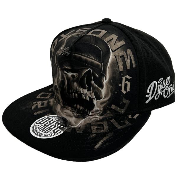 カルフォルニア サンディエゴ発のチカーノギャングスタブランド"DYSE ONE" のスナップバックキャップです。LAストリート、ギャング、ローライダーに密着したデザインがLAのラティーノを始め、ブラックの間でも人気を集めています。サイズ：フ...