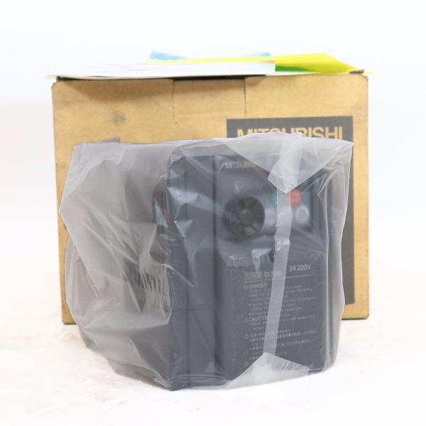 未使用 MITSUBISHI 三菱電機 インバータ FR-D720-1.5K 中古 S限 / 15130 HM