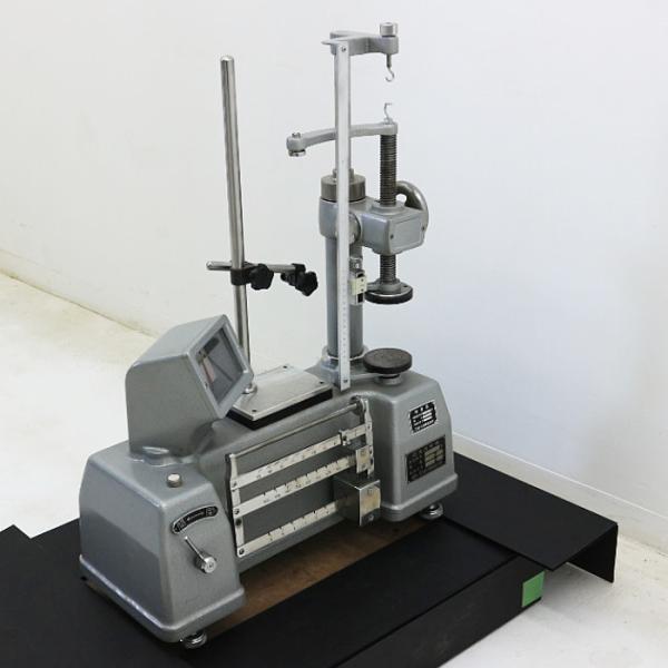 ＜仕様＞商 品 名 ：バネ試験機メーカー：砂川精機製作所型　　番：-年　　式：1977年寸　　法：約 幅 200mm × 奥行 430mm × 高さ 670mm重　　量：約 51.5kg電　　源：-付 属 品 ：※台車除く、写真に掲載されて...