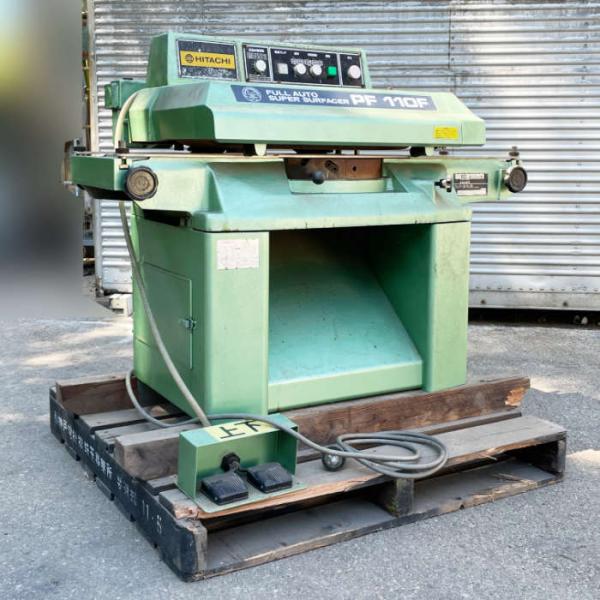 ＜仕様＞商 品 名 ：超仕上かんな盤 336mmオートリターンメーカー：日立工機 HITACHI型　　番：PF110F年　　式：1990年頃寸　　法：約 幅 1220mm × 奥行 860mm × 高さ 950mm重　　量：約 492kg電...