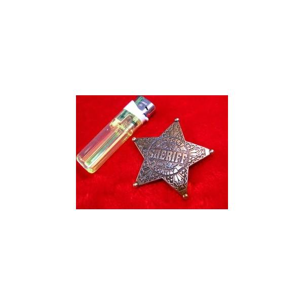 保安官バッジ　SHERIFF （104） ウッディ　西部劇のコスプレなどに！ＤＥＮＩＸ（海外製品）ＬＩＮＣＯＬＮ　ＣＯＵＮＴＹ西部劇でおなじみ！保安官のバッジですトイストーリーのウッディなどハロウィンやパーティーのコスプレ、仮装用小物として...