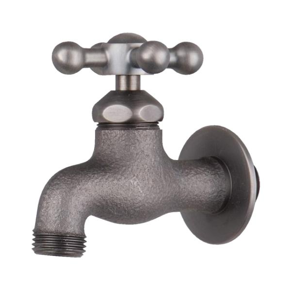 レトロな雰囲気が漂う十字ハンドルの蛇口。シンプルで親しみやすいデザインは、どんな空間にも馴染み、使う場所を選びません。■サイズ：幅50mm×奥行き100mm×高さ85mm■重量：0.4kg■材質：本体：青銅ハンドル：黄銅■仕上げ：メッキキー...