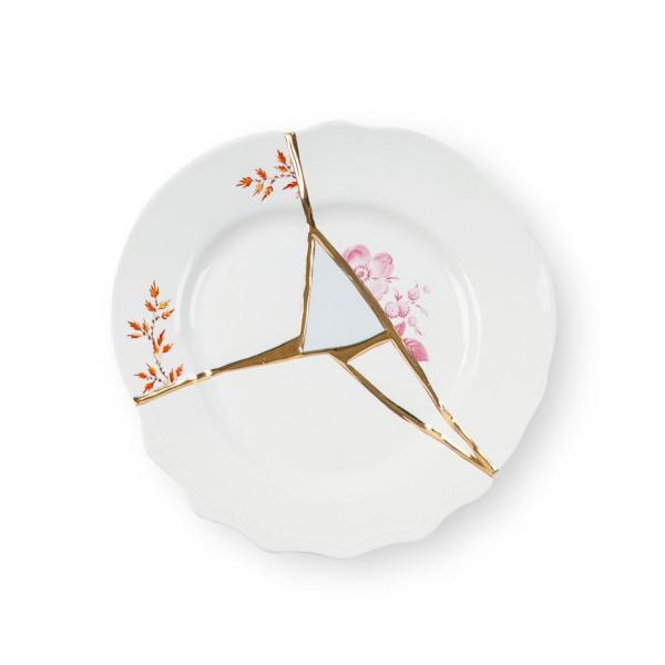 1964年にイタリアでスタートしたSELETTI（セレッティ）は、日常生活用品の創造に完璧な回答を求め、常に時代の先端を切り開いてきました。ディストリビューションの構造変化、市場における競争相手に増加などにより、20年にわたりデザインや、イ...