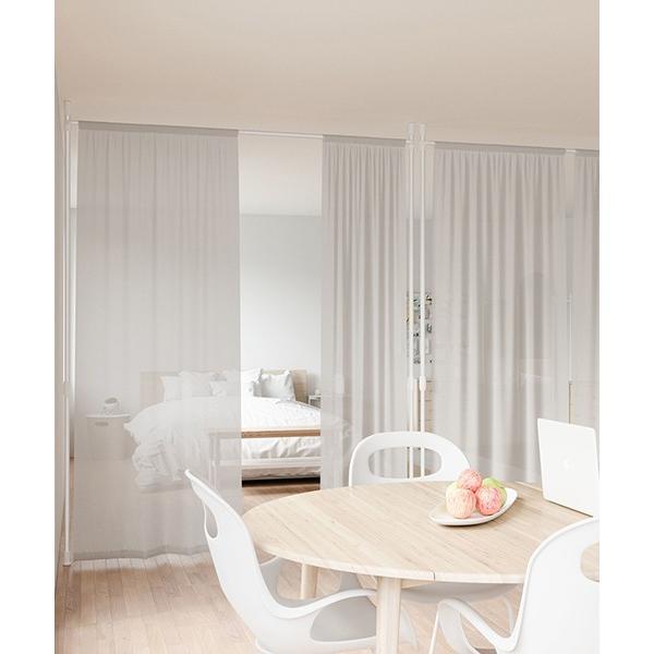 エニウエア ロッドレムのユニークなテンションロッドシステムは、さまざまなスペースに簡単にカーテンを掛けることができます。ネジや穴開け不要で取り付けられるので、壁や天井に加工ができない賃貸物件などに最適なソリューションです。天地左右ワイドに調...