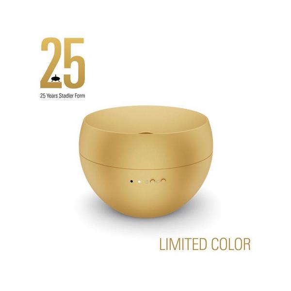 連続稼働約8時間のスタイリッシュな超音波式アロマディフューザー。インターバルモードを搭載し、間隔をあけることで連続運転より長時間稼働します。10分運転、20分電源オフ、10分運転の間隔で稼働し、24時間連続でご使用いただけます。アロマオイル...