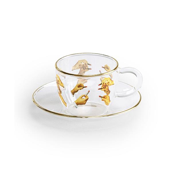 SELETTI X TOILETPAPERのコラボレーションに、カップシリーズが登場！カラフルで、ブラックユーモア満載のデザインが、カフェタイムを素敵な時間にしてくれます。カップにあしらわれたゴールドはリアルゴールド。ひとつひとつ職人が手で...