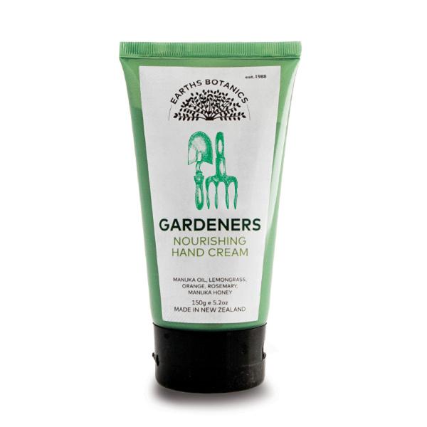 ◆ティーツリーオイル、ローズマリー、オレンジ、プチグレンを配合した皮膚を保護し、なめらかに整えるクリーム。◆リフレッシュ効果のあるユニセックスな香りです。※動物を使った実験はしておりません。【注意事項】開封後18ヶ月以内にご使用ください。