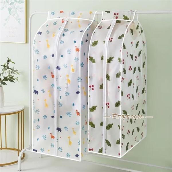 ■ 品名：衣装カバー■ 素材：PEVA■ カラー：全5色■ サイズ：S-XL検索ワード：衣装カバー 洋服カバー 半透明タイプ まとめてタイプ ホコリ防止 衣替え 衣類収納ケース 取り付け簡単 衣類カバー ウエアカバー 洋服カバー 衣類 マチ...