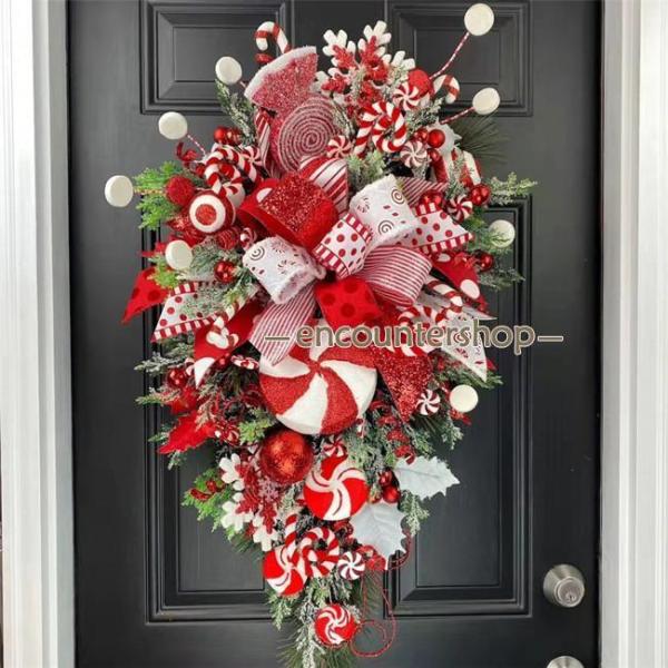 サイズ: (約) 50cm×30cm×6cm素材：PVC、布、 松かさ華やかなリースは眺めるだけでクリスマス気分を演出してくれます。クリスマスリースには、魔よけと、豊作をお願うという意味があると言われています。ご自宅の玄関用、ドア、窓リース...