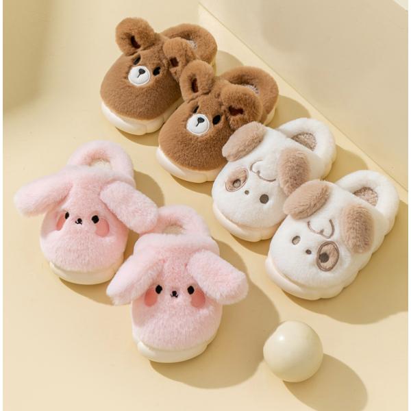 ルームシューズ 子供 ムートンスリッパ 男児 女児 冬スリッパ 防寒 モコモコ スリッパ 滑り止め ジュニア 室内靴 冬 可愛い キッズキッズ用のルームシューズが新入荷モコモコとした厚手生地は寒い冬に足元に暖かい守りを与える靴底に滑り止め加...