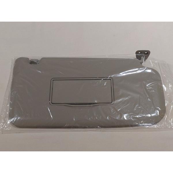 ニッサン純正 Z12 キューブ用サンバイザー RH 右側【商品説明】◆ニッサン純正のZ12キューブ用サンバイザーの運転席側の商品となります。◆破損などによる交換にいかがでしょうか？◆国内正規純正部品なので品質やフィッティングは抜群です。【適...