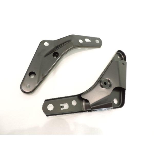 TOYOTA トヨタ純正80系 VOXY ヴォクシー G's用80系NOAH ノア G's用リアサスペンションメンバー強化ブレースセット他のグレードに流用可能【商品説明】◆80系ヴォクシーとノアのG'sグレードに標準装備のリアサスペンション...