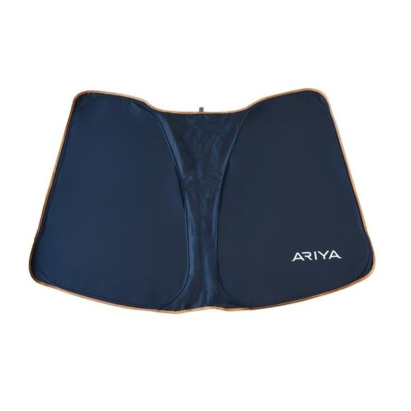 日産コレクションARIYA アリア用フロントシェードステアリングカバー機能付【商品説明】◆フロントウィンドウに装着することで日差しを遮り、車室内温度上昇の抑制及び紫外線による車室内材劣化を抑制。◆本体同素材の収納袋（ステアリングカバー機能付...