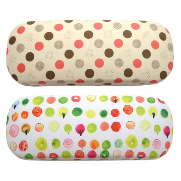 《ポイント》人気のパフューム柄を使ったかわいいケースです《商品説明》外寸：W162 × D60 × H47内寸：W151 × D51 × H41鼻当：無重量：79ｇ素材：ABS ・ナイロン・ポリエステル内張：ベージュ（ポリウレタン）《補足情...