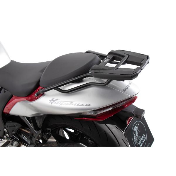 ヘプコ＆ベッカートップケースを装着するためのキャリア。純正キャリアへ装着するタイプとなります。トップケースを積載していない時はガイド部分を折り畳みフラットに出来るので、ケースを装着しないときもスタイリッシュです。■適合車種スズキ[SUZUK...