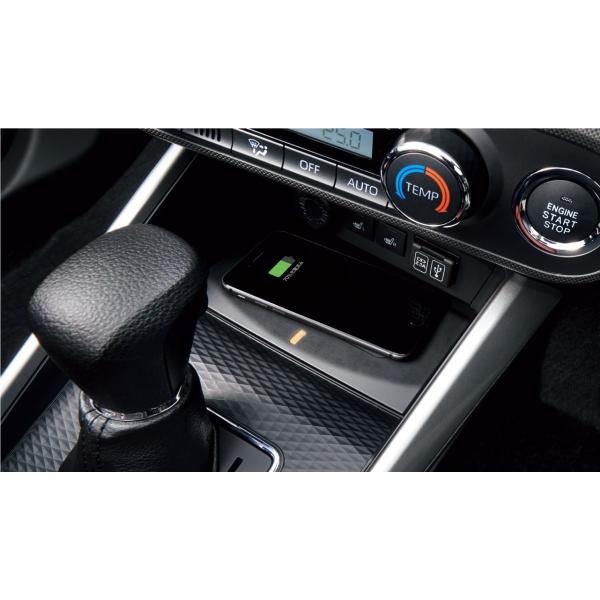 ■適合年式年式：R1年11月〜R3年10月■適合型式5BA-A200S／5BA-A210S■グレード全グレード■商品詳細ワイヤレス充電規格Qi（チー）に対応したスマートフォンなどを、充電エリアに置くだけで簡単に充電が可能。Qi1.2.4高速...