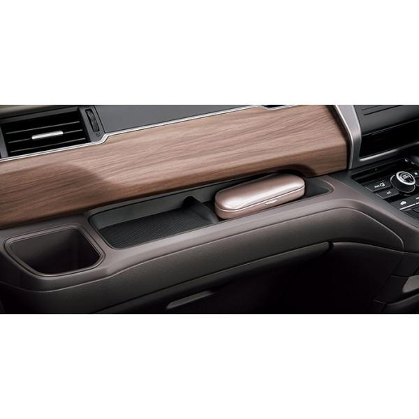 ■適合年式年式：R1年10月〜R6年5月■適合型式6AA-GB7/6AA-GB8(ハイブリッド) 6BA-GB5/6BA-GB6(ガソリン)■グレード全グレード■商品詳細カラー：ブラック材質：TPOインパネに置いた小物を滑りにくくします。※...