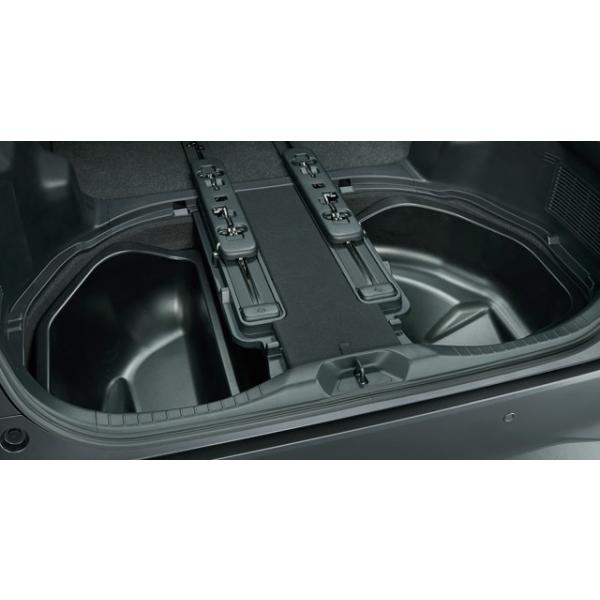 ■適合年式：H27年01月〜H29年11月■適合型式4WD：DAA-AYH30W/DBA-GGH35W/DBA-AGH35W2WD：DBA-GGH30W/DBA-AGH30W■適合グレード：スペアタイヤ（メーカーオプション）無し車※スペアタ...