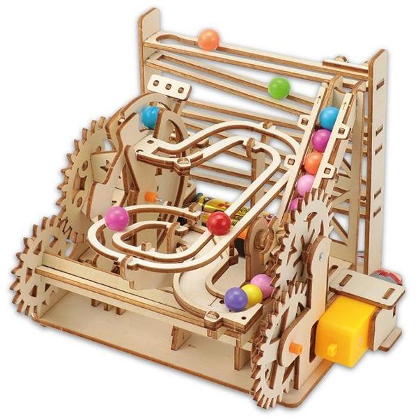 お子様向けの工作キットとして・・・大人が作ってお子様へおもちゃのプレゼントとして・・・手作り作品は、素敵な思い出もつくります。【仕様】対象年齢／9歳以上サイズ／完成サイズ14cm×18cm×16cm重量／約355g素材／ポプラベニヤ【時間】...