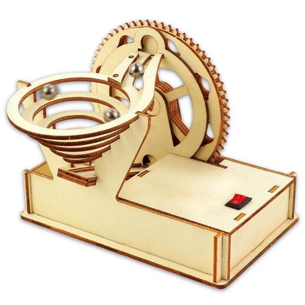 お子様向けの工作キットとして・・・大人が作ってお子様へおもちゃのプレゼントとして・・・手作り作品は、素敵な思い出もつくります。【仕様】対象年齢／9歳以上サイズ／完成サイズ14cm×15.5cm×12cm重量／約301g素材／ポプラベニヤ、鉄...