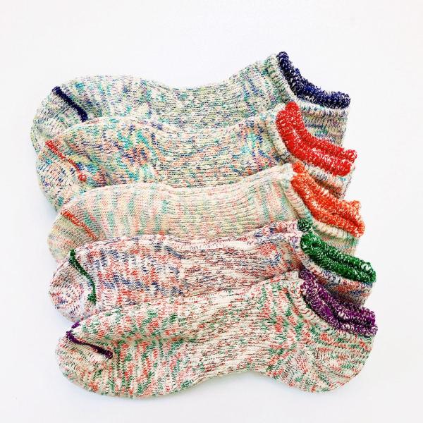 MAUNA KEA マウナケア奈良県広陵町にて作られるソックス厚手の生地で丈夫。コットンにヘンプを混紡しています。抗菌消臭効果もあり、汗を吸収し水分を素早く発散するため、蒸れにくく爽快な履き心地がオールシーズン持続します。またゴムの締め付け...