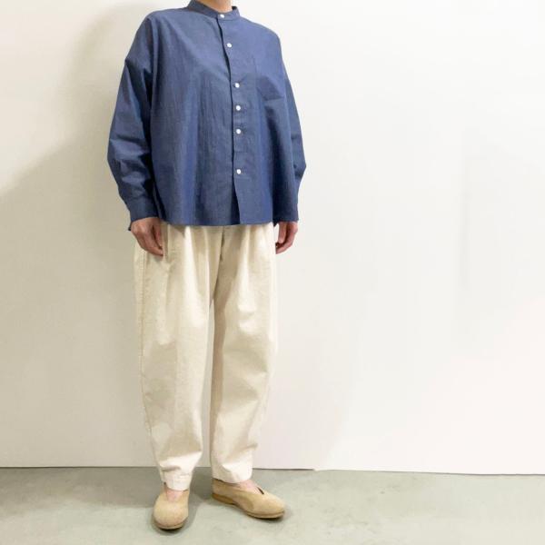 WORK OVER SHIRTS  薄手のコットンリネン生地に天然素材特有のシワや凹凸感を持たせたマグワッシャーという特殊加工を施した生地を使用していますオーセンティックで普遍的なディテールと、ストレスを感じさせないゆったりとしたシルエット...