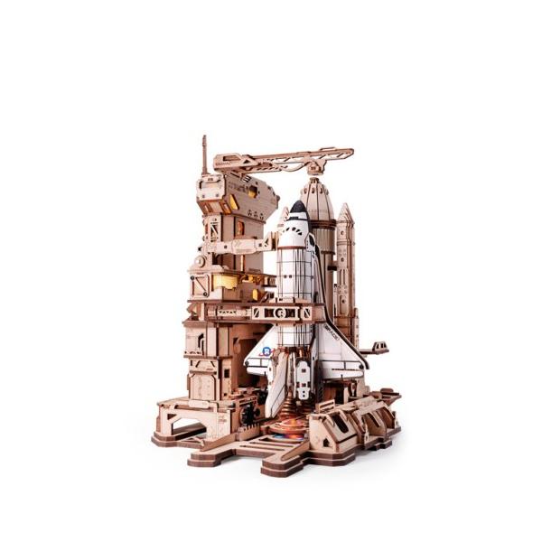 ■発送倉庫:GAME倉庫（※千葉県からの発送）■種別:ホビー■発売日:2026/05/31■メーカー:ローライフジャパン■対象年齢:14歳以上■説明:ロケット打ち上げの瞬間をリアルに再現した、本格派スペースシャトルモデル。 ロボットアームの...