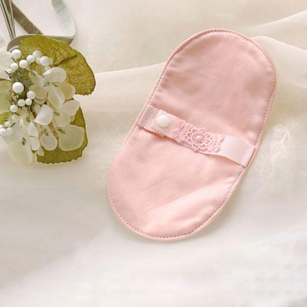 シルク おりものシート 日本製 下着 肌着 絹 綿 コットン 冷えとり 敏感肌 低刺激おりものシートとしてもお使い頂ける、シルクの冷えとりシート。 冷えとりルールに合わせて シルク、コットン、シルク、コットン、シルクと重ねた5重構造。 シル...