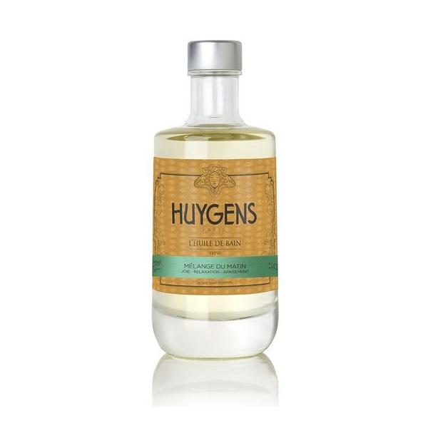 高純度のオイルはぎらぎらすることなく水面に薄く馴染むように溶け込み、全身を極薄のベールで包み込みます。エッセンシャルオイルを25％も配合した香りは、熱が加わることで今までにないアロマ空間を演出します。 使い方：キャップ2杯程度を湯船に混ぜて...